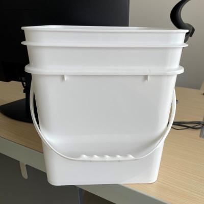 Cina Bottine di plastica quadrate personalizzabili da 15L con maniglia e accessori per la stampa in vendita