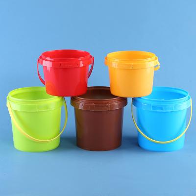Cina 1.0 a 2.5 mm Spessore secchio di plastica con coperchi e maniglie per imballaggi personalizzati in vendita