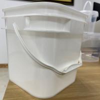 China Durable Square Plastic Bucket with Lid Convenient Pet Treat Storage Solution for sale