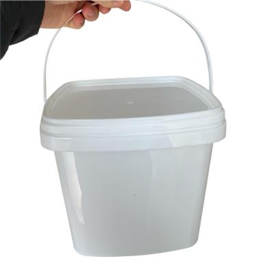 Cina GAP/ISO/FDA Certified Square Plastic Bucket in 500ml 1L 2L 3L 4L 5L Dimensioni per snack in vendita