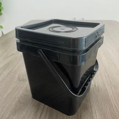 Cina Bottile di plastica da 5 litri quadrati personalizzabile e riciclabile per l'imballaggio dei semi in vendita