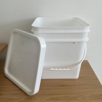 Cina Certificato GAP/ISO/FDA Scafo quadrato di plastica rossa con coperchio per l'imballaggio di alimenti per animali domestici in vendita