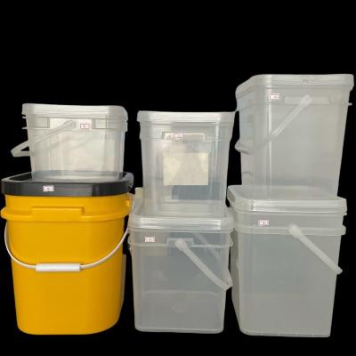 China Cubo de plástico con tapa a prueba de alteraciones para dulces de galletas 4L 5L 6L Durable Cubo cuadrado en venta