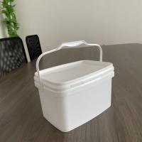 China Tool Durable 2.5 Gallon Plastic Container Square Bucket with Lid for sale