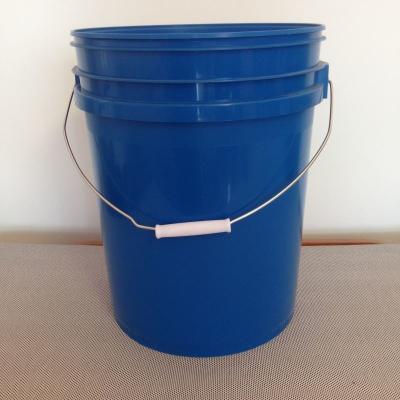 Cina Bottile di compost personalizzato con maniglia di metallo resistente e rispettoso dell'ambiente in vendita