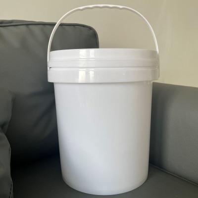 Cina 6 litri di secchio di plastica con coperchio personalizzato e certificato da GAP/ISO/FDA da secchio di plastica in vendita