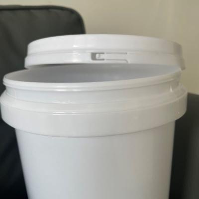 Cina 6 litri di secchio di plastica con coperchio personalizzato e certificato da GAP/ISO/FDA da secchio di plastica in vendita