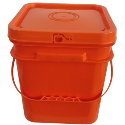 Cina Scafo nero da 10 litri di plastica con coperchio robusto e materiale HDPE in vendita
