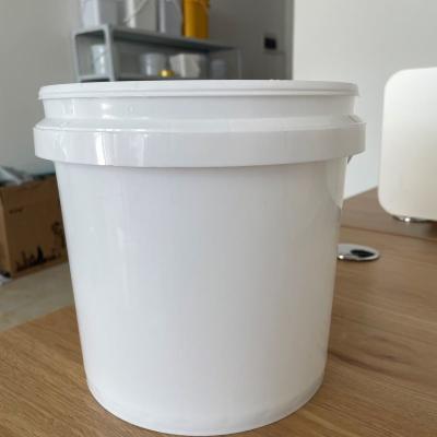 China Chemical 4L Plastic Bucket with Lid and Handle Plastic Container for sale