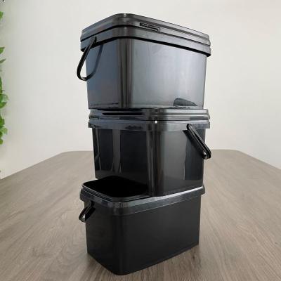China IML Printing 10L Square Bucket for Fishing Baits 1.0 to 2.5 MM Thickness and Material for sale
