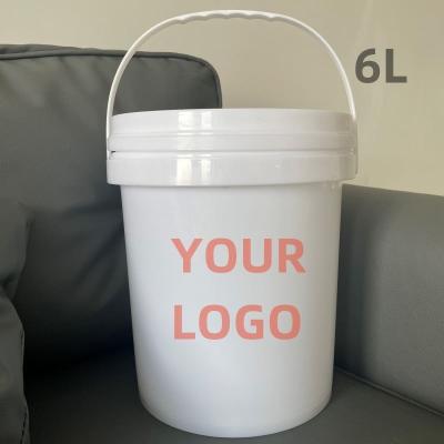 China 300 ml 25L ronde vierkant plastic emmer met deksel en handvat van dikte 1,0 tot 2,5 mm Te koop