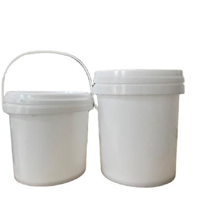China Aanpassen 1-25L Plastic Bucket met deksel en handle Duurzame anti-impact opslagoplossing Te koop