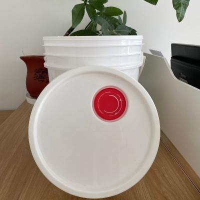 China Aanpassen 1-25L Plastic Bucket met deksel en handle Duurzame anti-impact opslagoplossing Te koop