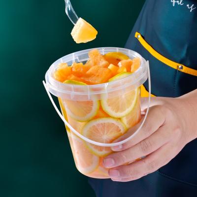 Cina 500 ml 1500 ml secchio rotondo di plastica con coperchio a tenuta stagna secchio trasparente e industriale in vendita