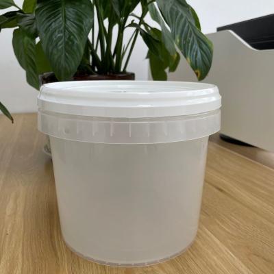 Cina Personalizzare vasche trasparenti con maniglia di plastica e coperchio secchio di plastica in vendita