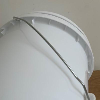 Cina Bottile di plastica in PP bianco da 8 litri con coperchio e maniglia in materiale resistente alle sostanze chimiche in vendita