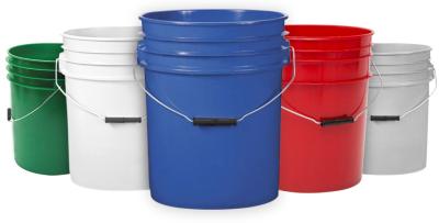 Cina Contenitore di secchio di plastica da 5 galloni e 6 galloni per il cemento sigillante e la vernice a forma rotonda in vendita