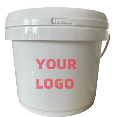 China 2 Gallon Square Plastic Bucket in Yellow Color for Food and Industrial Applications for sale