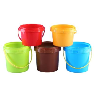 Cina Bottile di plastica alimentare da 5 litri con coperchio facile da aprire e forma rotonda in materiale HDPE in vendita