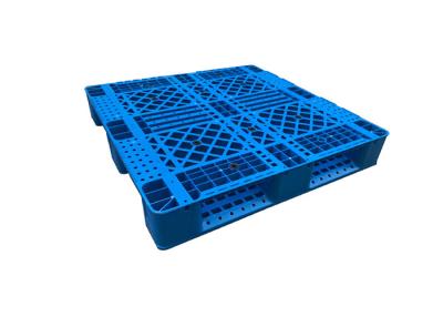 Cina Vergine pp Rackable 1111 pallet di plastica blu con 3 scivoli per il carrello elevatore degli scaffali, carico 1000Kg in vendita