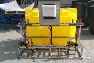 Cina Un carro armato di dosaggio chimico commerciale da 220 galloni per la rete di tubazioni raffreddata ciclo chiuso di circolazione dell'acqua in vendita