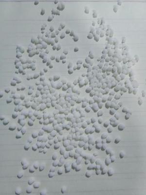China 2-4mm Granule Ammonium Sulphate Nitrate Fertilizer white granular N-15.5% Ca-17% free samples offered for sale