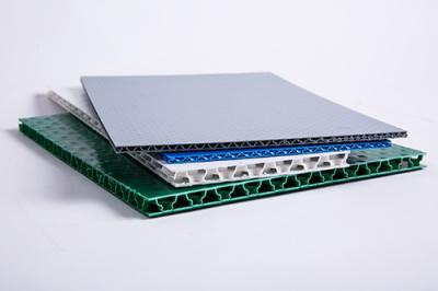 Cina Pellicola adesiva hot melt polimerica da 80 micron per pannello composito in metallo materiale da costruzione in PP in vendita