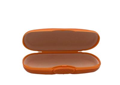 Cina Logo Hard Plastic Eyeglass Case su ordinazione Eco amichevole in vendita
