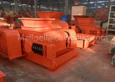 Cina frantoio a cilindro del dente del doppio dell'uscita di 0.3mm 30t/H per schiacciare grezzo del minerale metallifero in vendita