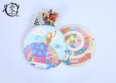 China Van de Kussenshoofdkussens van de beeldverhaalstijl Zachte Decoratieve Borstelige Fluweel Aangepaste het Embleemgrootte Te koop