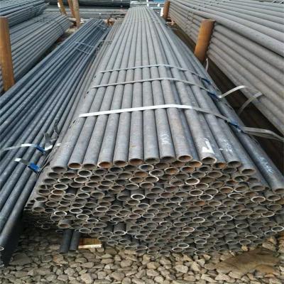 Cina Tubo fluido in acciaio al carbonio ASTM ASME SA106GR.B C 5,8 m 6 m 12 m vernice nera in vendita