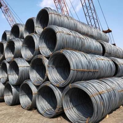 Cina 6mm 8mm 10mm filo di acciaio al carbonio per la fabbricazione di unghie Dip caldo / elettro galvanizzato SAE1006 SAE1008 SAE1010 Alta resistenza alla trazione in vendita