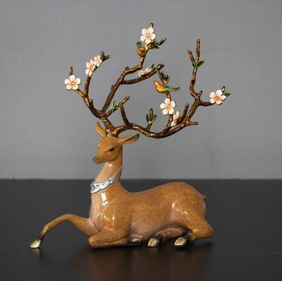 China Lying On Copper Deer Ornament Ground Design Elegant Animal Sculpture for sale