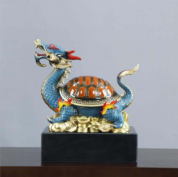 Quality Vintage Style Polished Finish Bronze Ornament with 30*19*34cm Dimensions for Home Decoration for sale