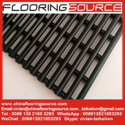 China PVC Tubular Matting PVC Tubes Open Grid  Self Draining Safety Matting Slip Resistant Comfortable Cushioned Surface for sale