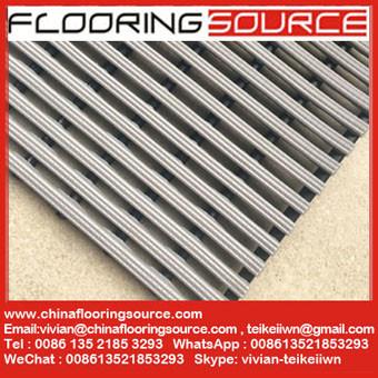 China PVC Grid Mat Non Slip Safety Floor Mats two layers 4 ways Draining Water Anti-skid for Wet Areas around swimming pools for sale