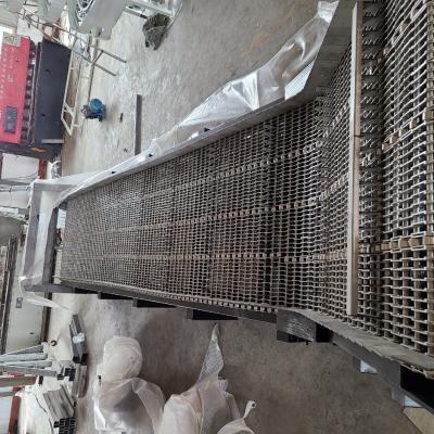 Cina 304 Stainless Steel Mesh Conveyor Belt Flex Flat Wire Mesh in vendita