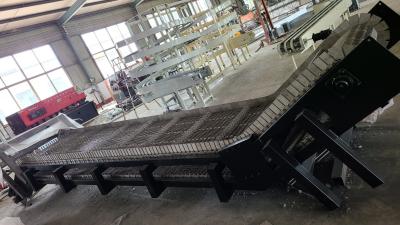 Cina 304 Stainless Steel Mesh Conveyor Belt Flex Flat Wire Mesh in vendita