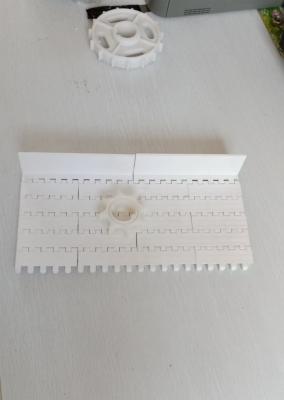 Cina Cintura trasportatrice modulare in plastica a griglia a catena della serie 660 con funzione multifunzione in vendita