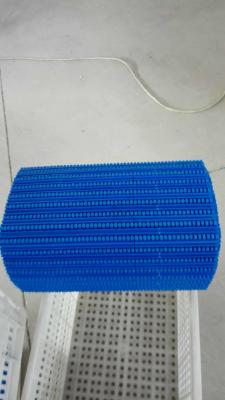 China Cinturão transportador modular de plástico de rede de descarga de cadeia da série 660 com multifunção à venda