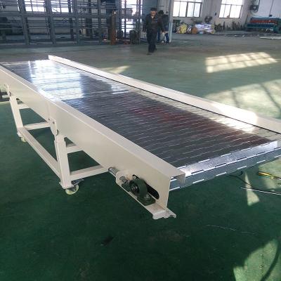 Cina Convogliatore portabile a catena, mobile, stacker, tipo crawler, utilizzato in bottiglie di bevande in vendita