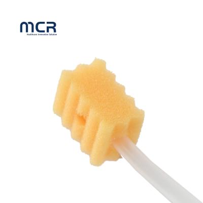 Chine Disposable Suction Swab Toothbrush Sputum Suction Sponge Swab Sponge Toothbrush Suction Toothbrush à vendre