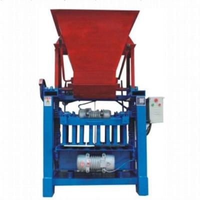 China Volledige betaling Dieselmotor Hoog veiligheidsniveau Brick Moulding Block Maker Machinery 835 Kg Te koop