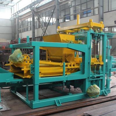 China Customized Diesel Engine Type Hollow Solid Pavement Cement Concrete Block Machine for sale