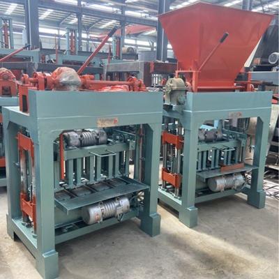 Cina Costo di spedizione Macchine da pavimentazione senza cottura Macchine per la fabbricazione di blocchi di calcestruzzo da 400 a 12000 kg in vendita