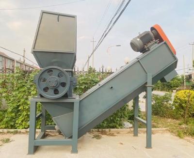 Cina Rilassamento di materiali plastici con coltello massiccio, rulli di pellicola di plastica di piccole dimensioni, materiale morbido in vendita