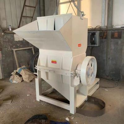 China Máquina de reciclagem de triturador de paletes de bandeja MCF-600 de plástico usado para reciclagem a 100% à venda