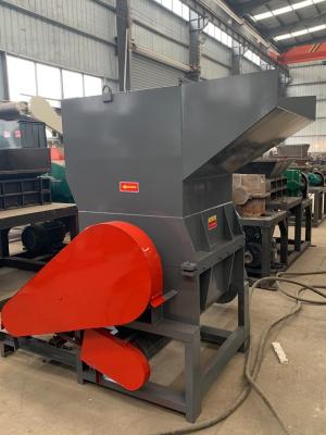 Cina Mini trituratore di filamenti di plastica coltello piatto trituratore di rifiuti macchina di rottura 100% riciclo in vendita