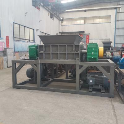 China Soft Granules Double Arbre Shaft Shredder 2100*1350*1900 mm Screen Sieve Size 30-90 mm for sale