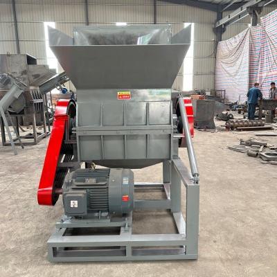 China Mini-schroot-plasticcrusher-recyclingmachine met tangentiële voedingsstructuur en hot sel Te koop